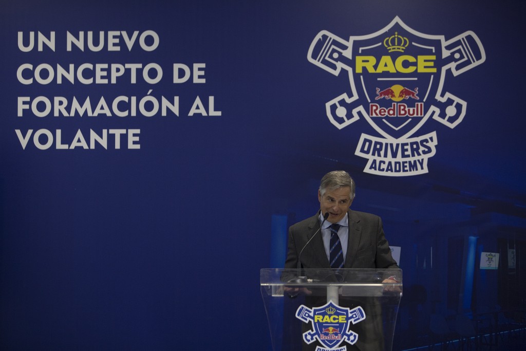 RACE RED BULL DRIVER’S ACADEMY 10 - RACE