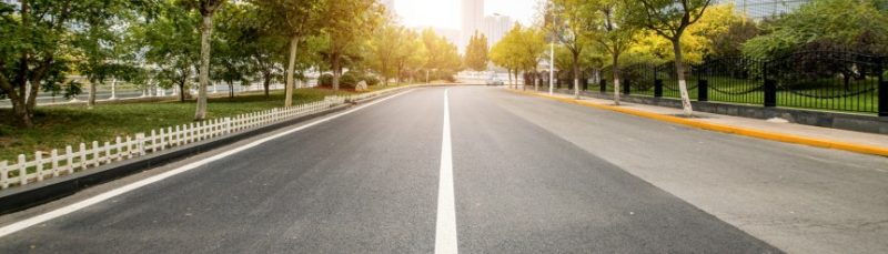 ¿Puedo rebasar una línea continua sin que me multen? | RACE